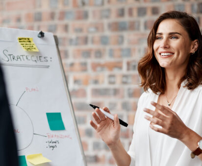 Macaw, Challenge Accepted | Full-servicepartner in digital transformations.